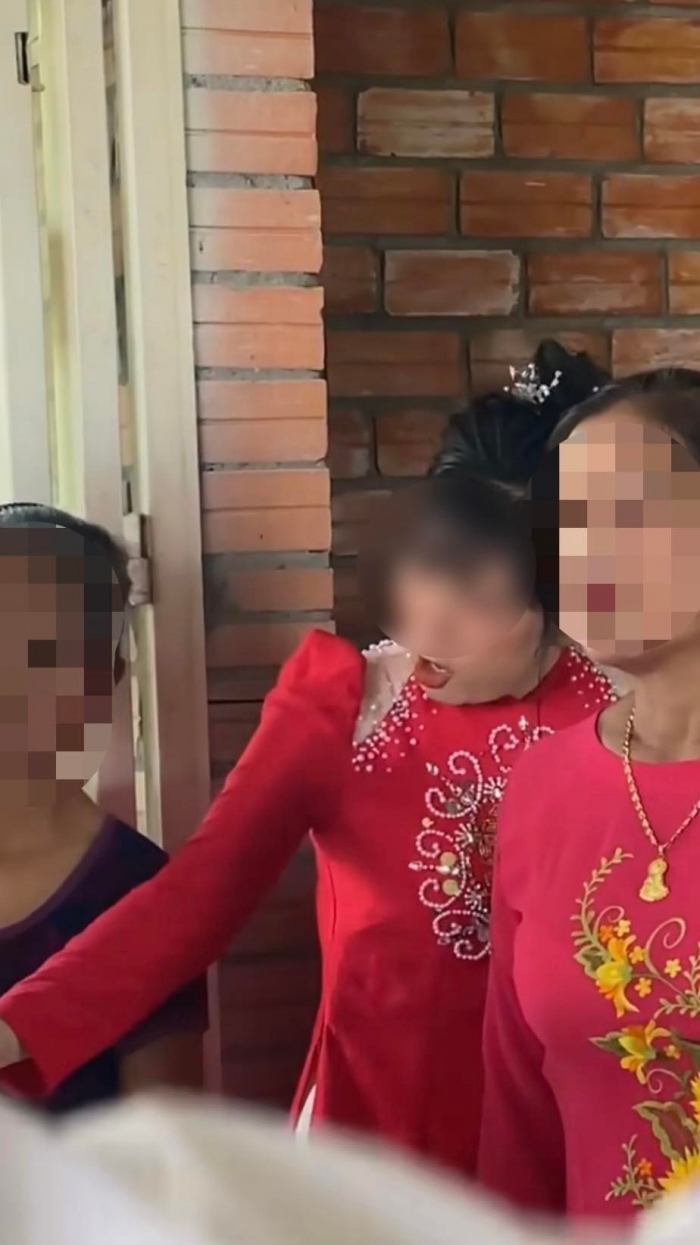 Tây Ninh: Cô dâu nhất định không ra làm lễ đính hôn vì chú rể không mang đủ 3,3 cây vàng như đã hứa